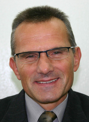 Železnice zahtevajo celega človeka