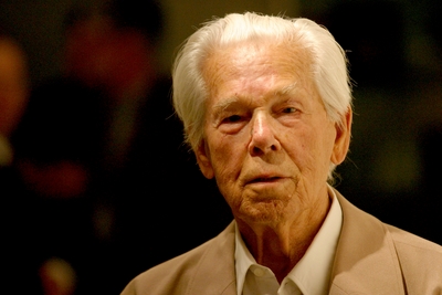 Umrl je Rudolf Francl