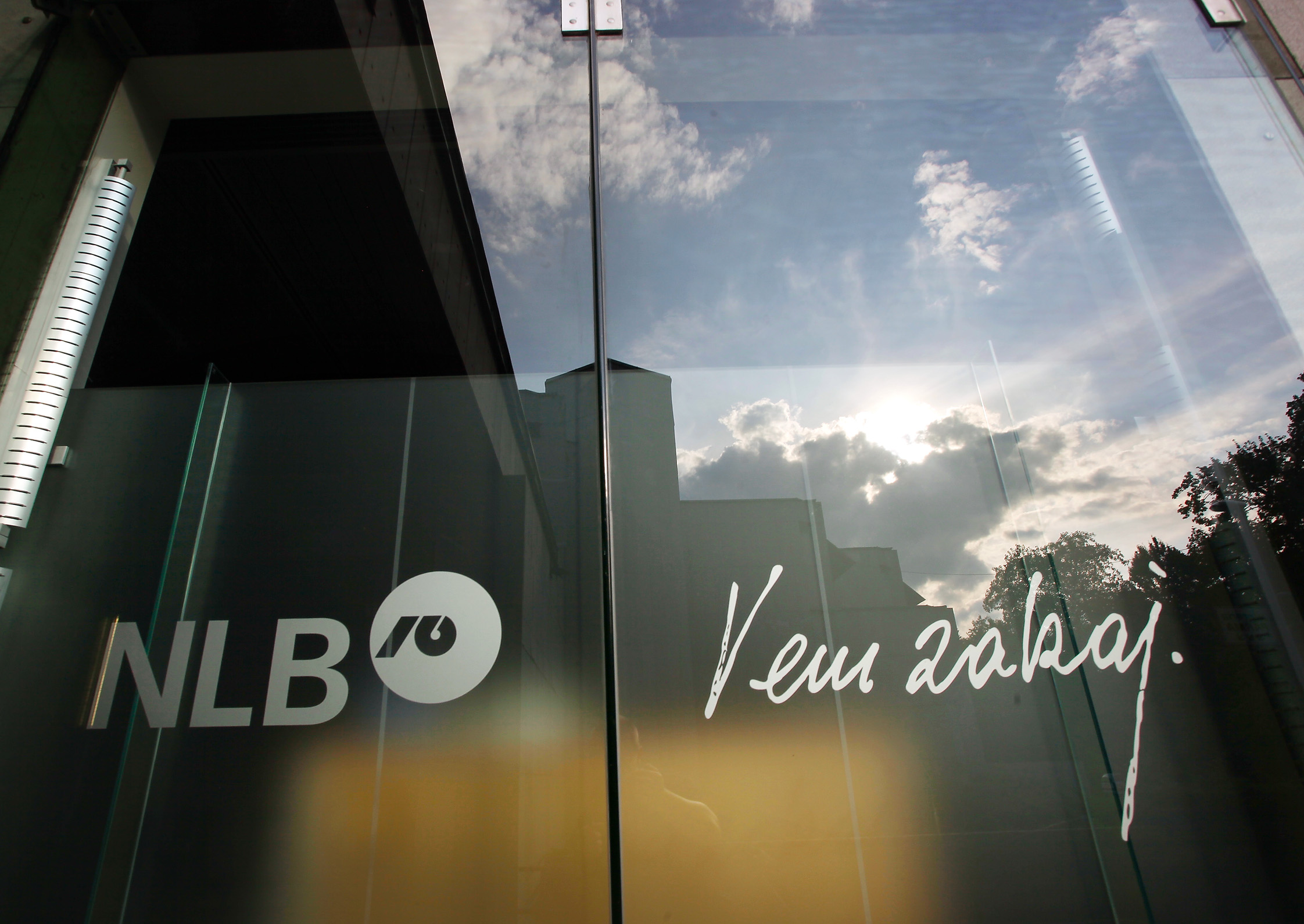 NLB posredovala dokumente