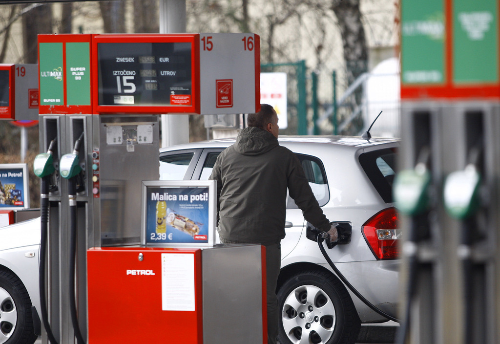 Rekordna cena bencina