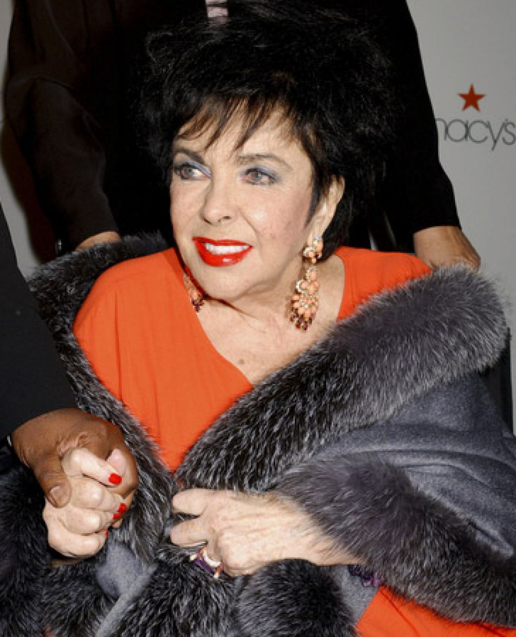 Deveti zakon Liz Taylor?