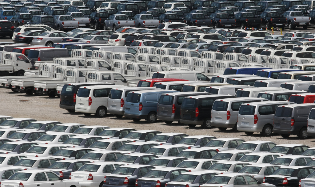 Junija v Sloveniji prodanih več novih avtomobilov