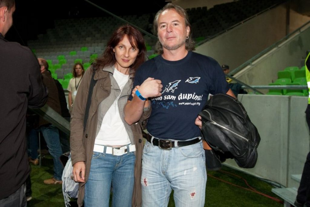 Artur Štern spet seksal z La Toyo