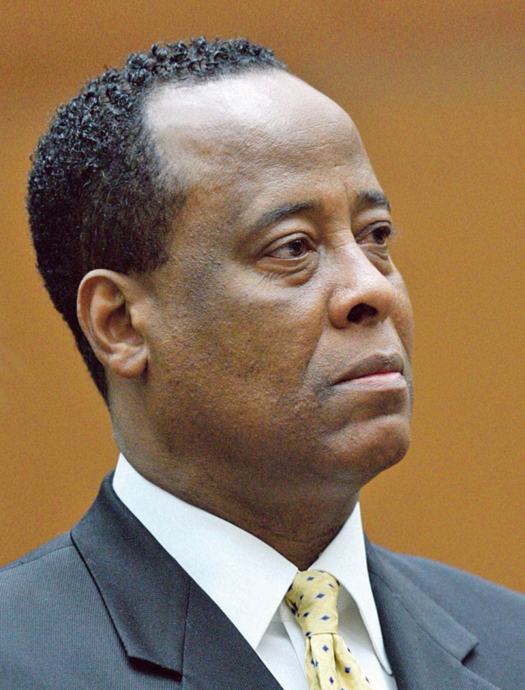 Zdravnik obtožen uboja kralja popa?