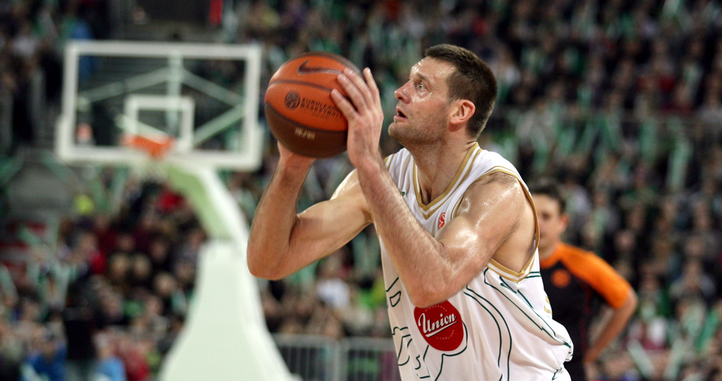 Jagodnik ne bo zaigral proti Barceloni