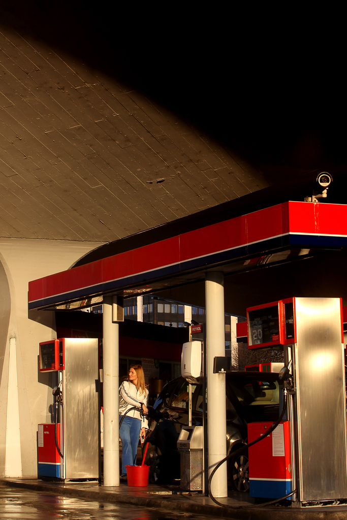 Bencin nekoliko cenejši, dizel dražji