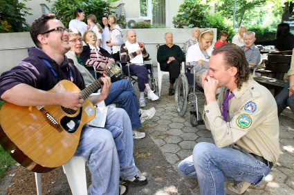 Nedelo: Mladi so face!