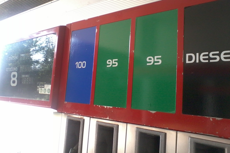Po novem dražji bencin, a cenejši dizel