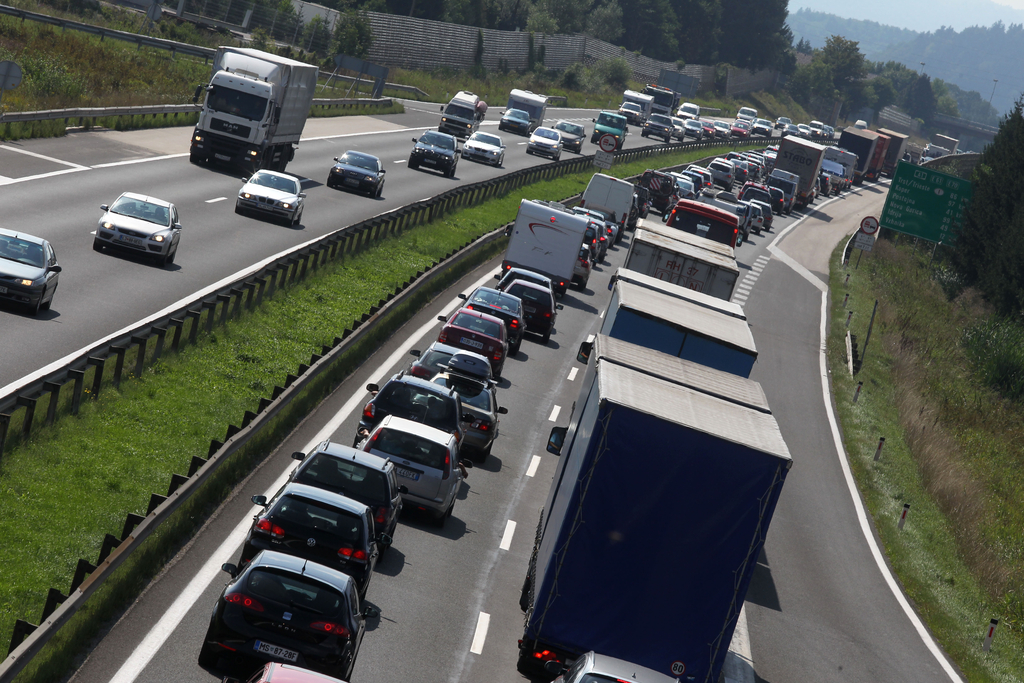 Razmere na slovenskih cestah se umirjajo