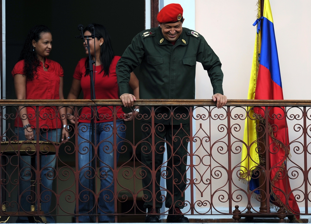 Chavez s predsedniškega balkona: Skupaj bomo dobili tudi to bitko