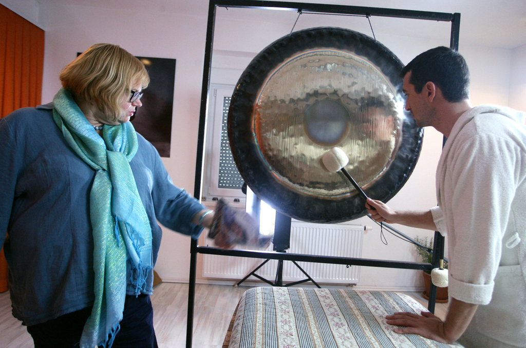 Vikendovi gongi: Marko se bo slekel, Desa pa ne