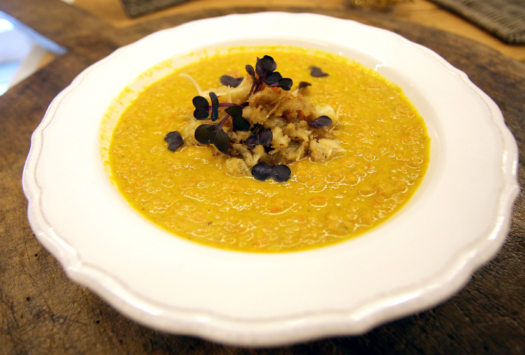 Torkov jedilnik: juha iz rakovice in orada