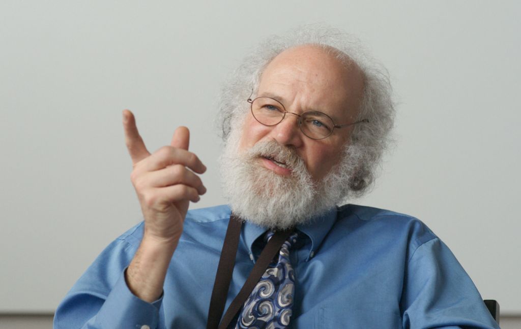 »Moorov zakon je nehal veljati že pred leti«