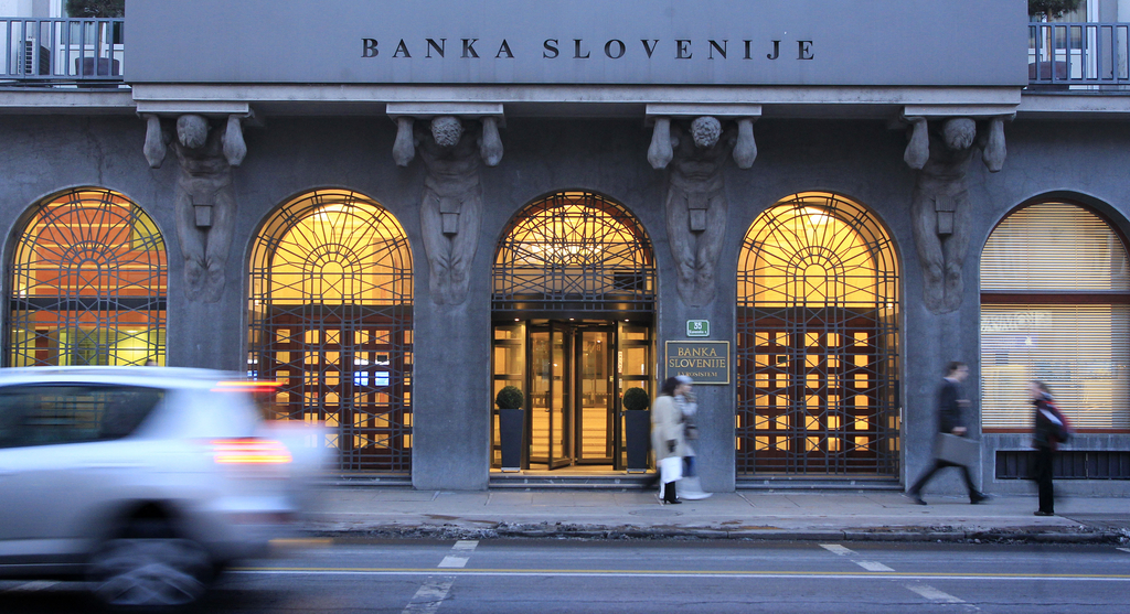 Banke s 117,4 milijoni evrov izgub