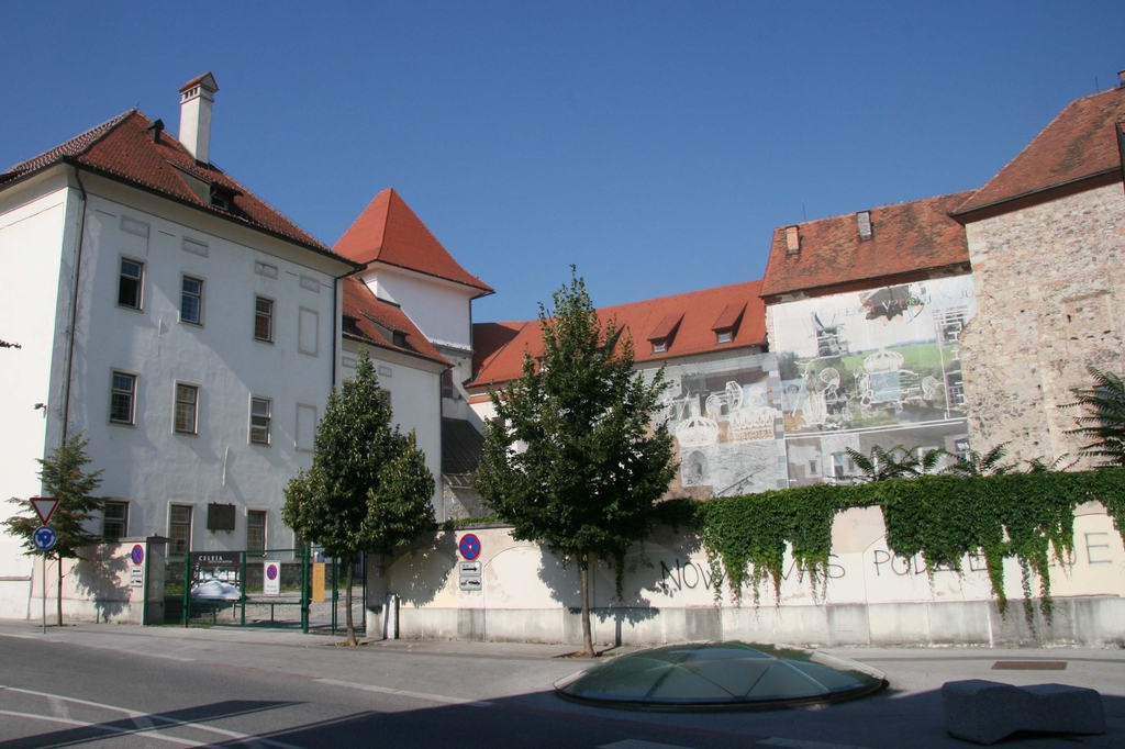 V Celju odprli prenovljeni Knežji dvorec