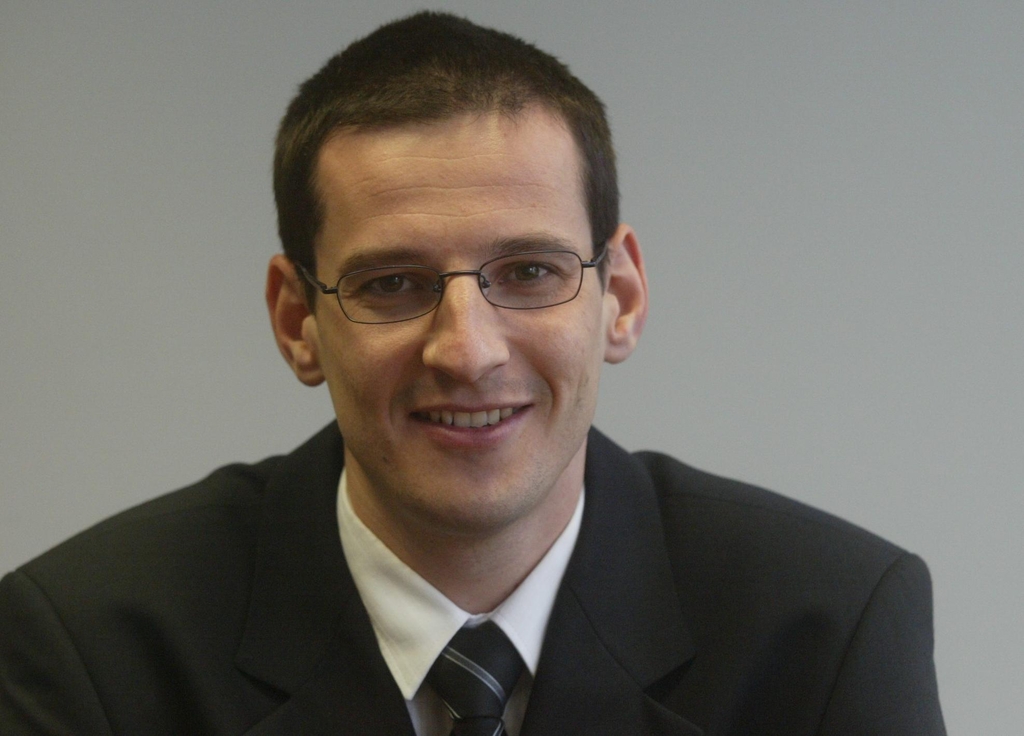 Odstopil član NS Abanke Andraž Grum