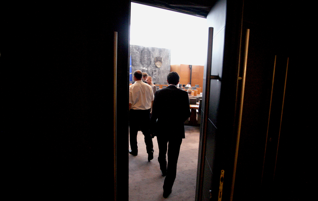 Za omejitev poslanskega mandata