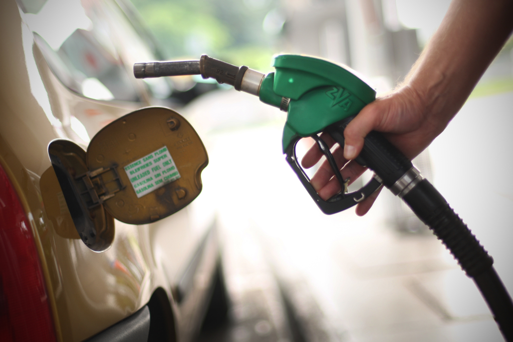 Dizel in 95-oktanski bencin od polnoči dražja