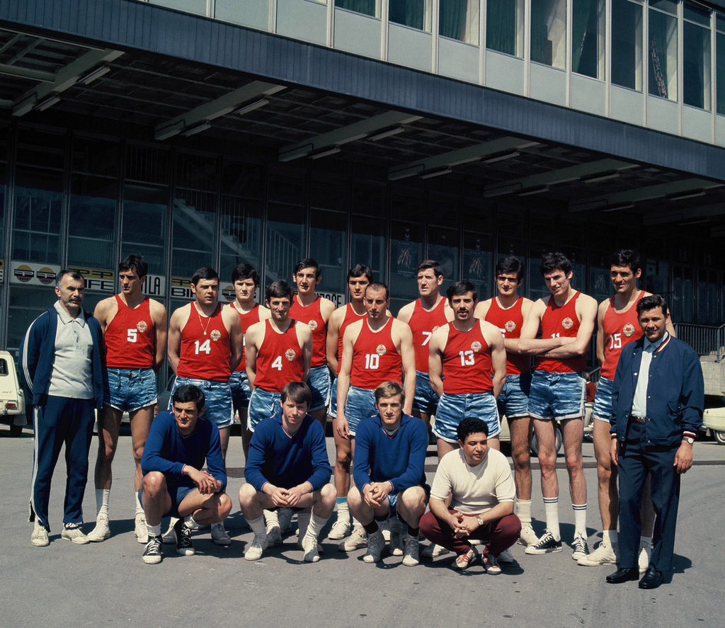 Stane Dolanc je zlato medaljo podaril Titu