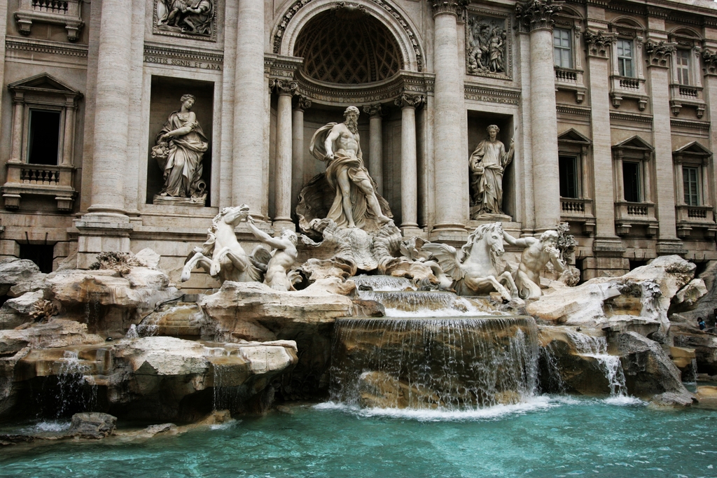 Nov blišč rimske Fontane Trevi