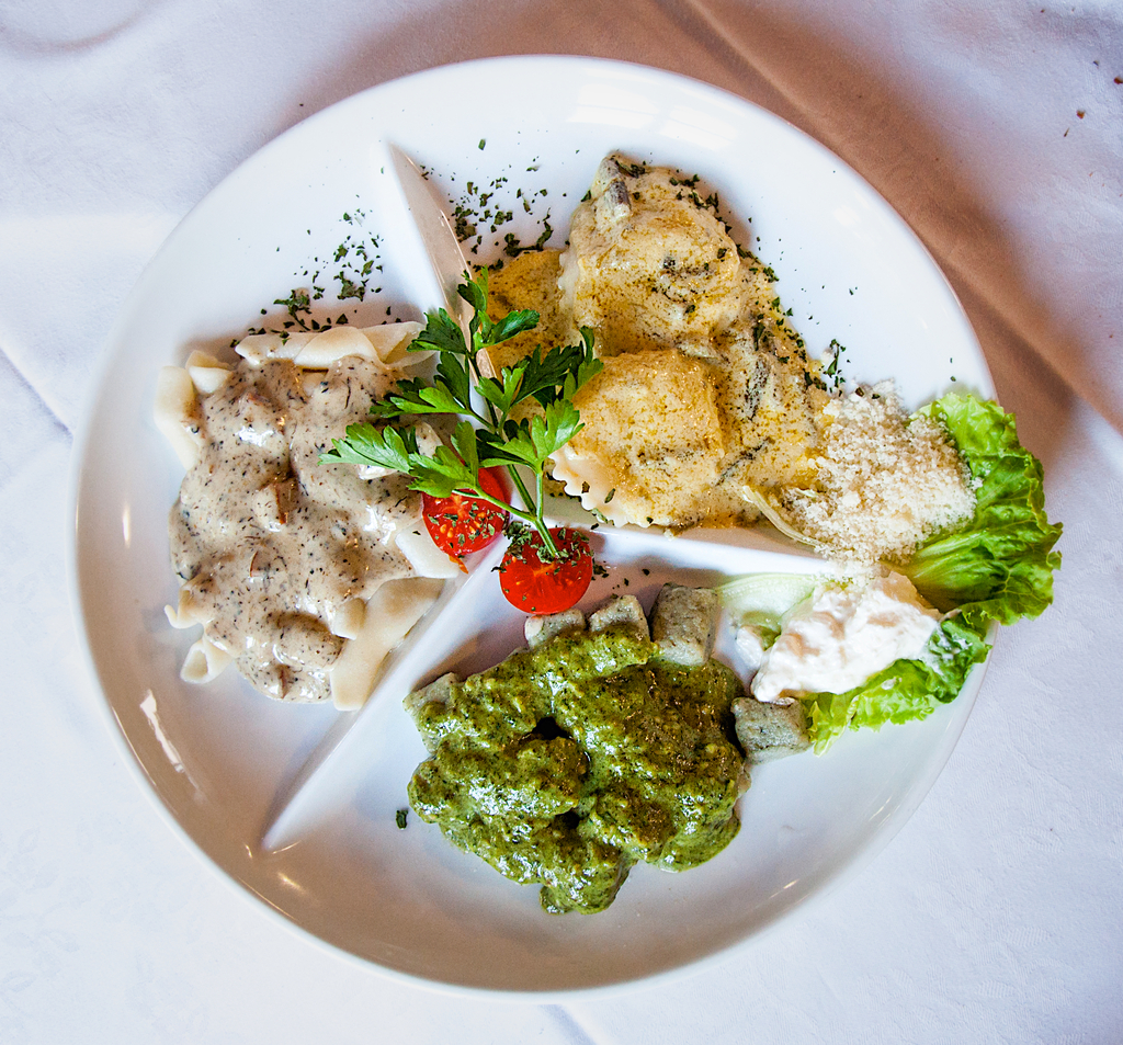 Nedelo izbira: Gostilna Švab, Hrastovlje