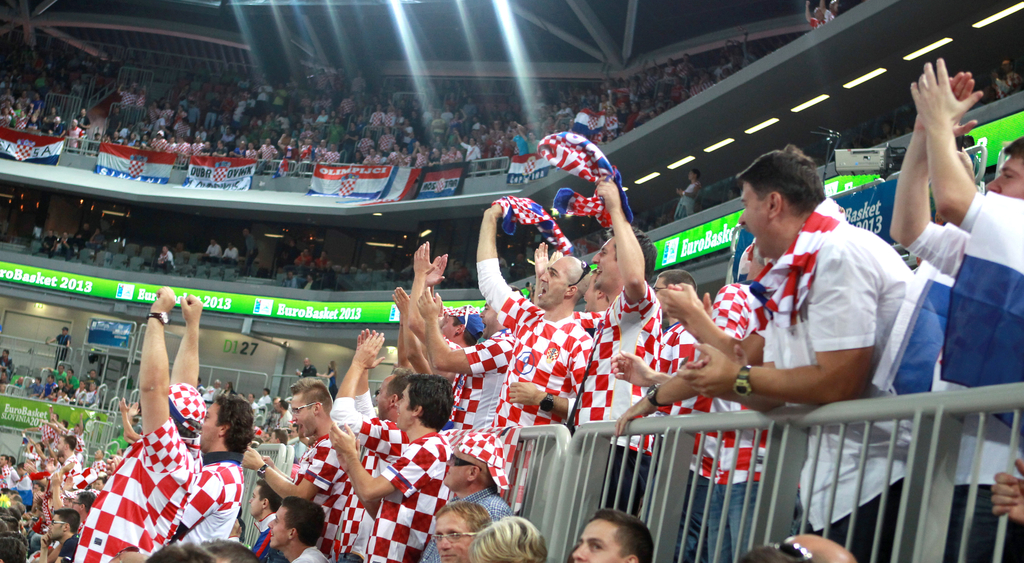 Hrvati v skrbeh zaradi poškodb in sosedov