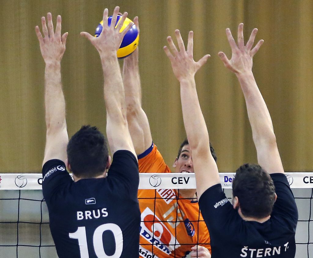 ACH Volley tudi interligo odprl z zmago