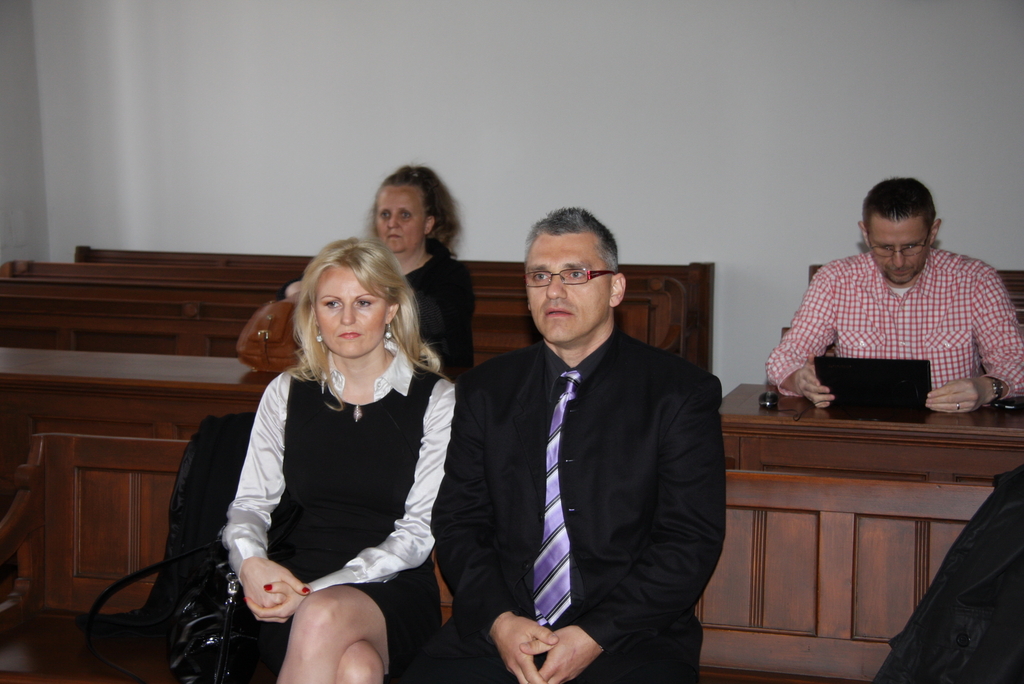 Preprodaja podjetij bivšega policista ni sporna