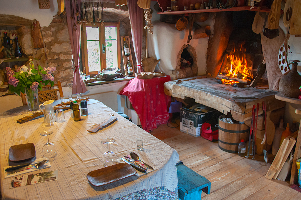 Nedelo izbira: Art Farm Filozići, Cres, Hrvaška