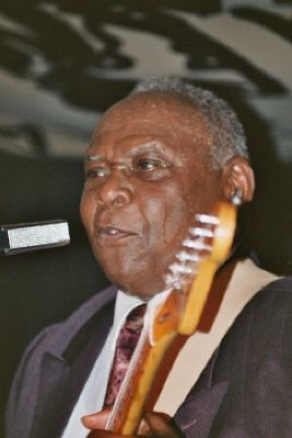 Nastopil bo Byther Smith