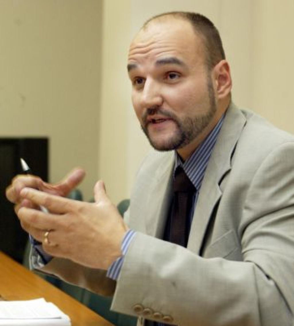 Dela se bodo začela v četrtek?