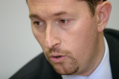 Poskus zmanjševanja privilegijev