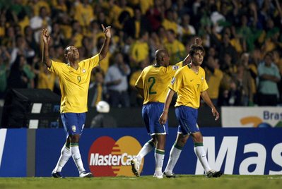 Belgijski in brazilski nogometaši prvi polfinalisti