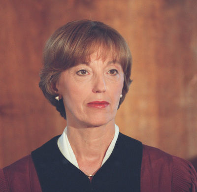 »Ravnanje ministrice je skladno z odločbami ustavnega sodišča«