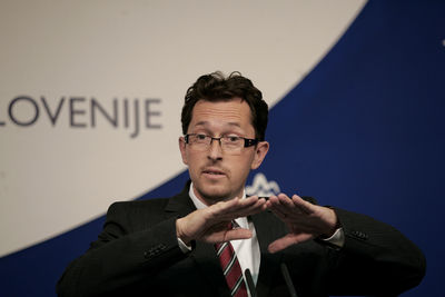 Tridimenzionalna megla »drugačnega načina vladanja«