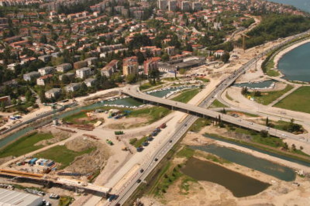 Štiri ponudbe za Markovec